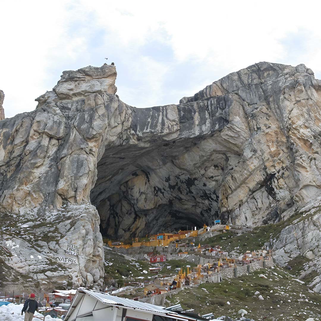 Shri Amarnath Cave Temple – Sacred Ice Lingam Shrine of Lord Shiva